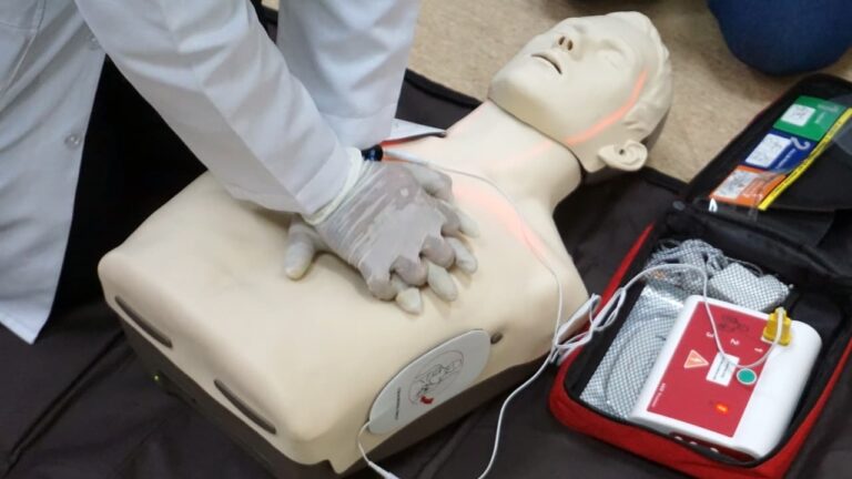 CPR Simulator & Simulation In Virtual Reality | Low Price